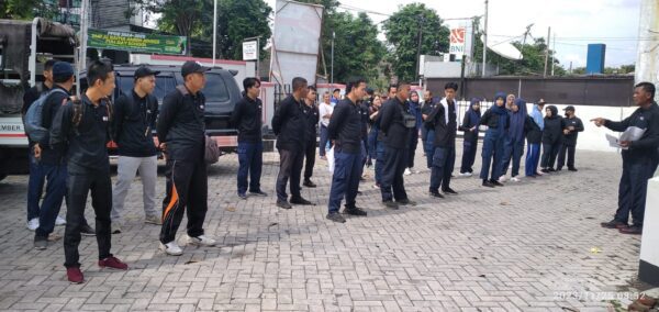 PMI Jember Terjunkan Puluhan Relawan Tim Medis - Berita Diksi PMI Jember Terjunkan Puluhan Relawan Tim Medis - Berita Diksi